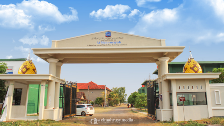 Pondok Pesantren Putri Al-Baqoroh - Pondok Pesantren Lirboyo